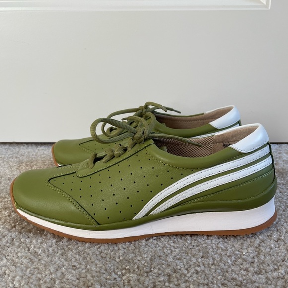 Nicole | Shoes | Nicole Leather Green And White Lowtop Laceup Sneakers ...